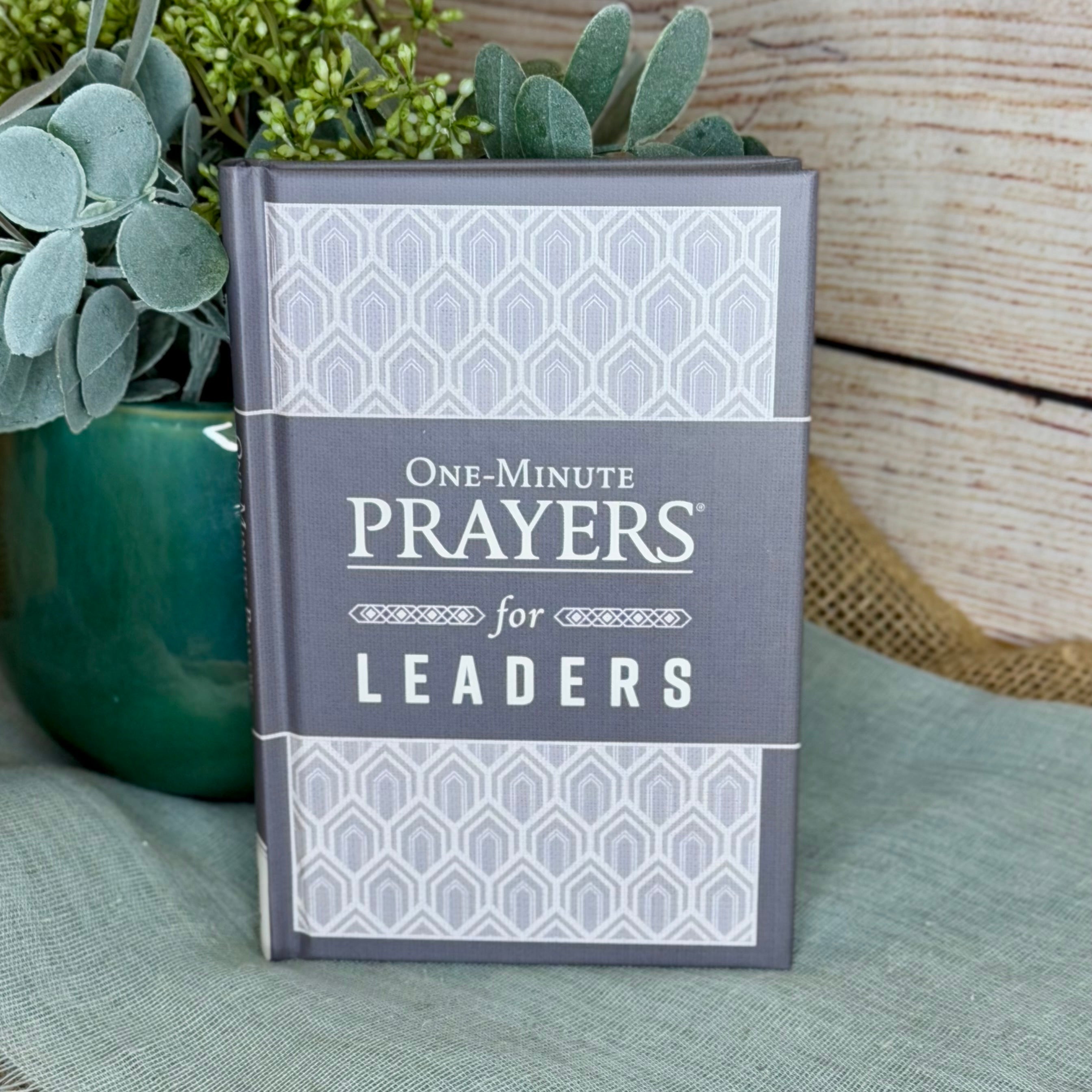 One-Minute Prayers for Leaders | New Life Christian Store